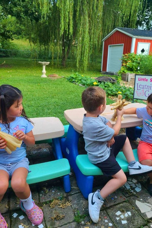 How to Make Corn Husk Dolls with Preschoolers